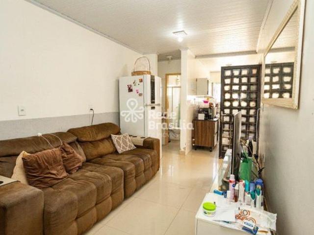 QR 203 | Casa 2 Quartos com Sala e 4 Vagas de Garagem Descoberta Próximo ao Metrô Samambaia No