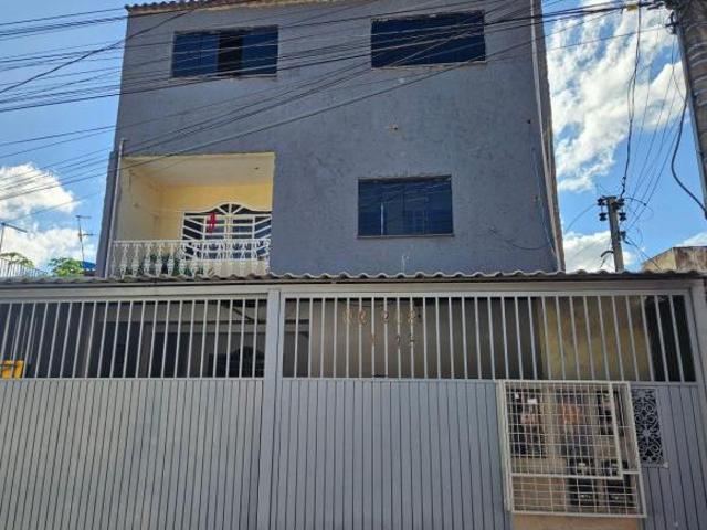 QR 208 Santa Maria lindo Sobrado para renda