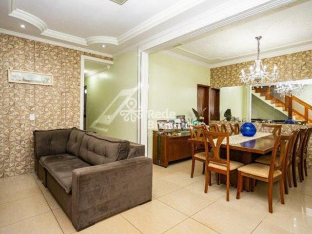 QR 210 SOBRADO Á VENDA 04 QUARTOS 200 m² NASCENTE SAMAMBAIA NORTE/DF