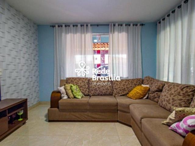 QR 314 | Casa sobrado 5 Quartos sendo 1 Suíte com 4 Vagas de Garagem Coberta Samambaia Sul