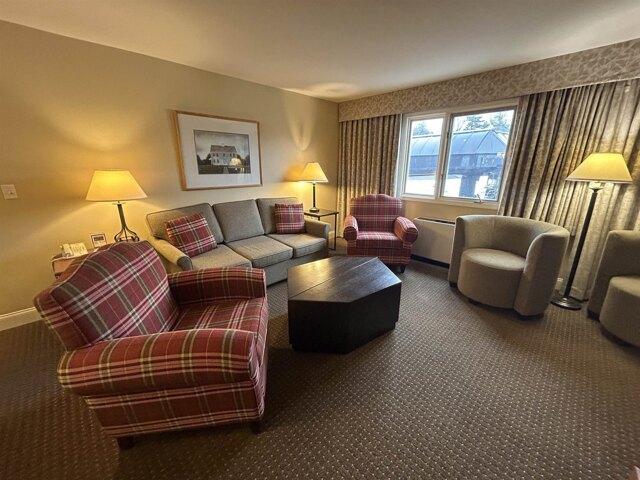 /qtr Grand Summit Way, Dover, Condo For Sale