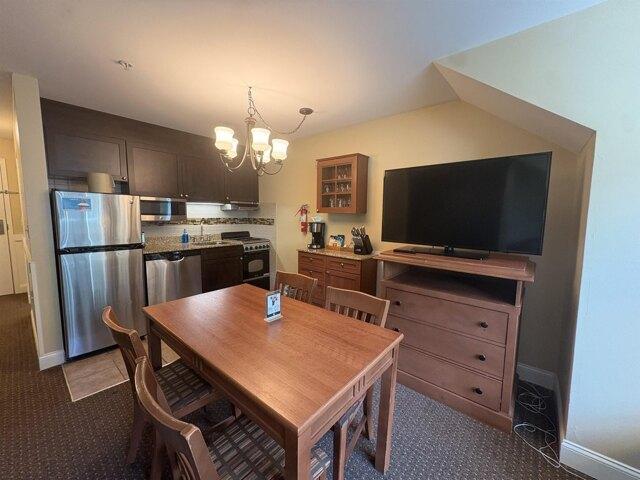 / Qtr,dover, Condo For Sale