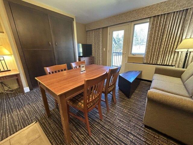 / Qtr,dover, Condo For Sale