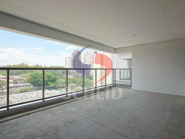QUATRO DORMITORIOS COM SUITE E TRES GARAGENS NO HAUTE BROOKLIN