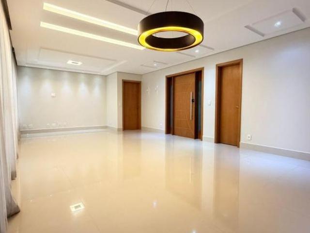 Quattro Mirante Residence, QD 204, 4 Quartos, 3 Suítes, 4 Vagas, Nascente, Alto Padrão, Desocupado