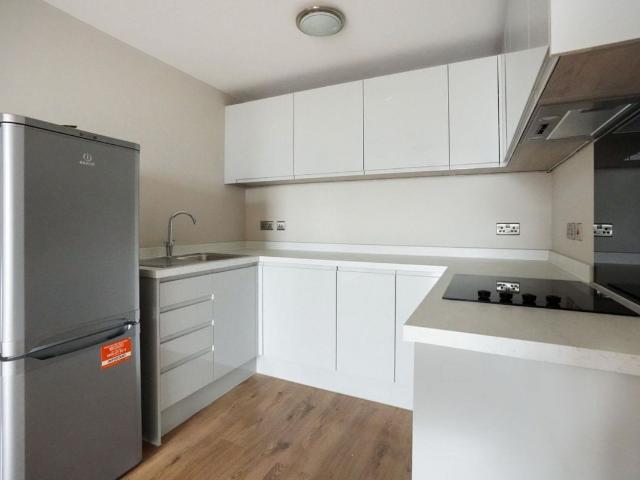 Quay Central, 9 Jesse Hartley Way, Liverpool L3, 2 bed flat to rent, £1,150 pcm | PrimeLocation