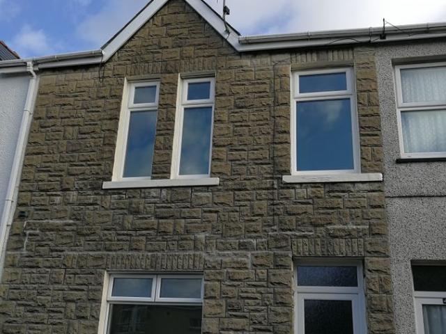Quay Street, Ammanford SA18, Room to rent, £400 pcm | PrimeLocation