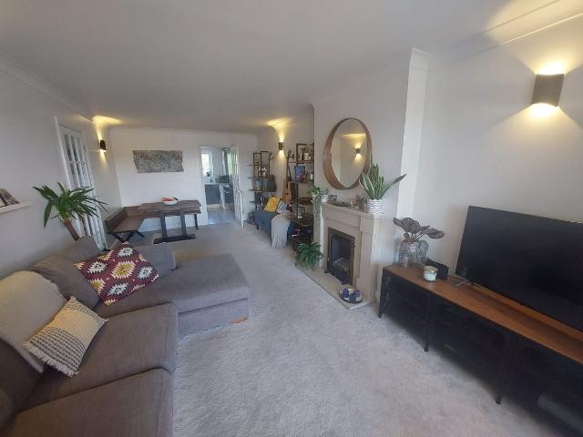 Quay 2000, 10 Horseshoe Bridge, Southampton SO17, 2 bed flat to rent, £1,400 pcm | PrimeLocation
