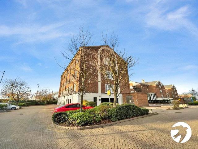 Quayside, Chatham Maritime, Chatham, Kent ME4, 1 bed flat to rent, £1,150 pcm | PrimeLocation