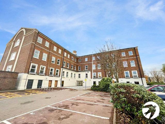 Quayside, Chatham Maritime, Chatham, Kent ME4, 1 bed flat to rent, £1,150 pcm | PrimeLocation