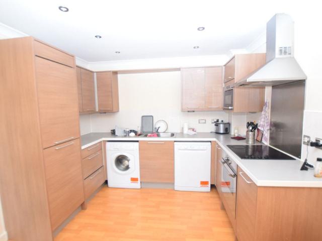 Quayside Drive, Colchester CO2, 1 bed flat to rent, £1,000 pcm | PrimeLocation