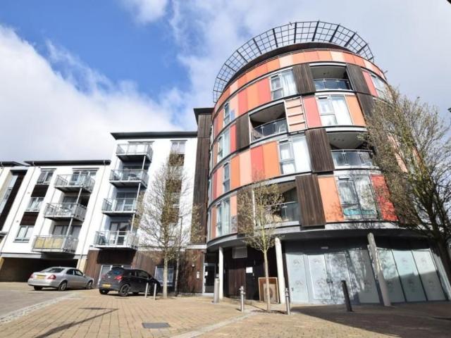 Quayside Drive, Colchester CO2, 2 bed flat to rent, £1,150 pcm | PrimeLocation