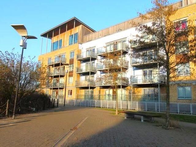 Quayside Drive, Colchester CO2, 2 bed flat to rent, £1,275 pcm | PrimeLocation