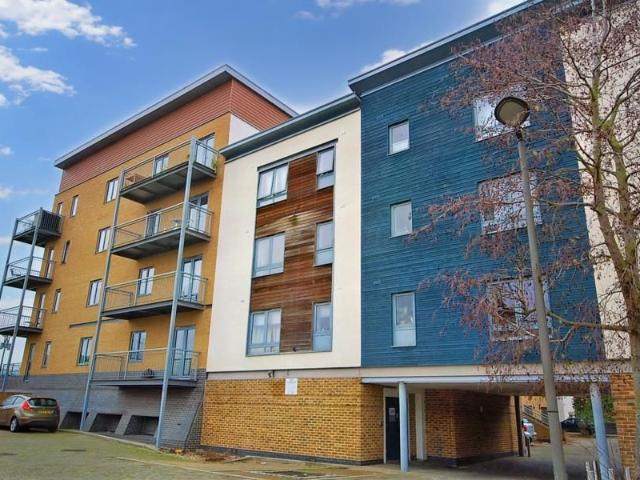 Quayside Drive, Ideal For University CO2, 1 bed flat to rent, £925 pcm | PrimeLocation