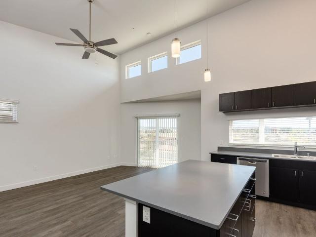 Quads 1894 2 Bedroom Apartment for Rent at 1894 Notre Dame Blvd, Chico, CA 95928
