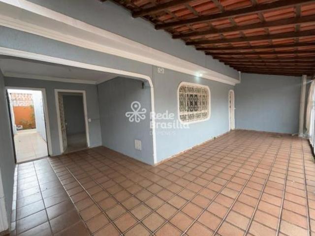 Quadra 01 Casa Nascente com 3 quartos suíte escritório Aceita financiamento Gama