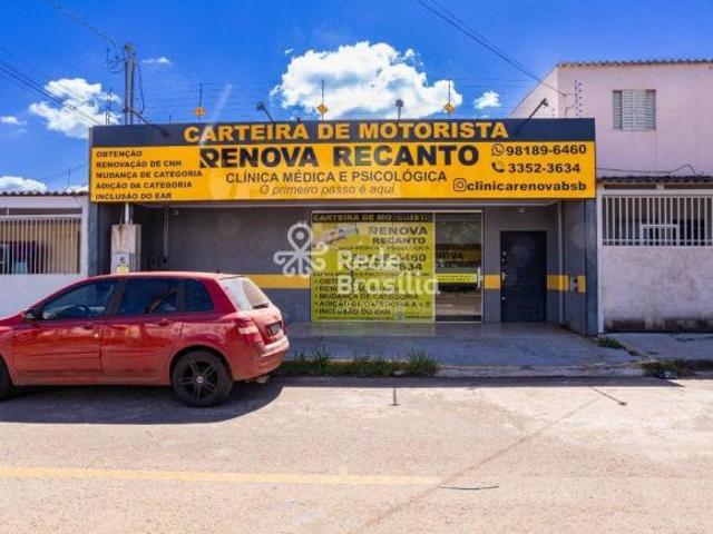 Quadra 106 | Casa Comercial 2 Quartos e 2 banheiros Recanto das Emas
