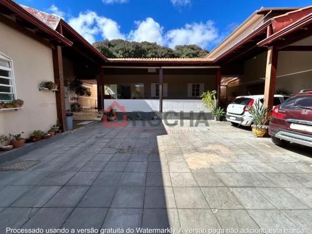 Quadra 13 Sobradinho Reformada, com 04 quartos, lote de 525 m²