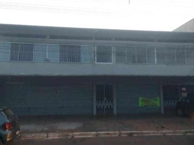 QUADRA 13 PRÉDIO COM LOJA COMERCIAL, 4 STÚDIOS E CASA ACEITA TROCA