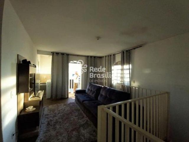 Quadra 17 | Casa nascente com 8 quartos 3 vagas à vista Gama