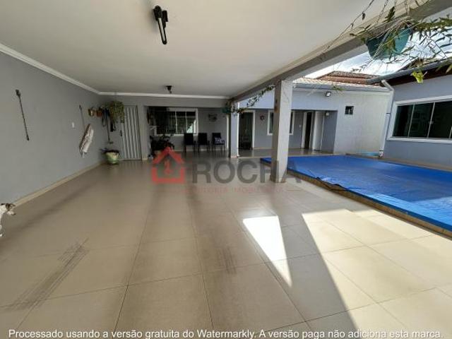 Quadra 6 Sobradinho Linda casa com área de lazer, em lote de 525 m²