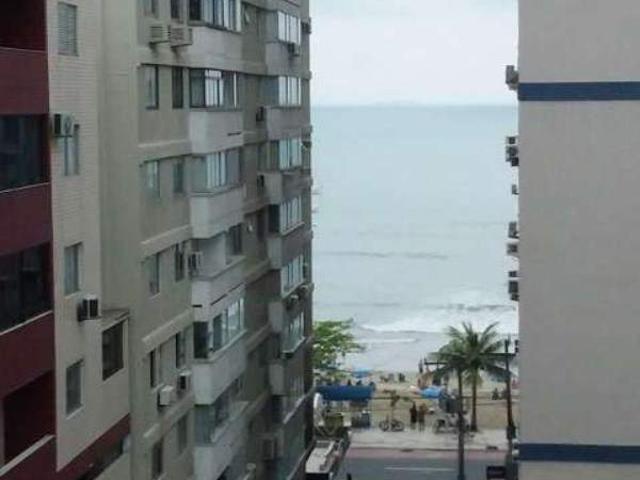 Quadra do mar com vista da praia, 3 suítes, climatizadas !