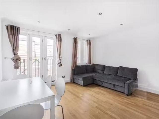 Quadrangle Close, Leroy Street, London, SE1 4SQ
