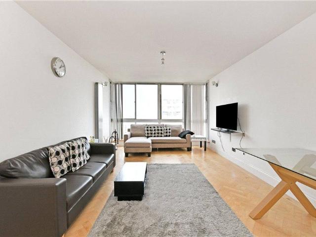 Quadrangle Tower, Cambridge Square 1 bed apartment to rent £3,250 pcm £750 pw