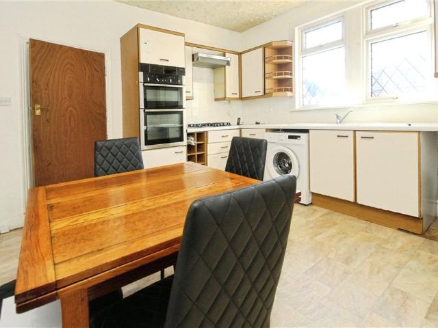 Quadrant Road, Thornton Heath, CR7 7DA