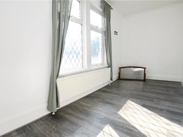 Quadrant Road, Thornton Heath CR7, Room to rent, £700 pcm | PrimeLocation