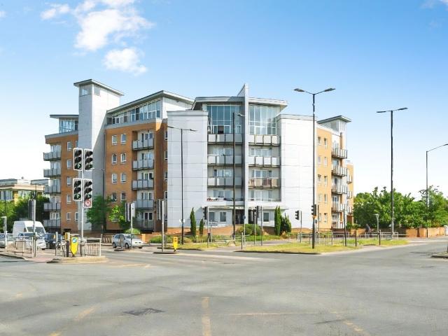 Quadrivium Point, Tuns Lane, Slough SL1, 2 bed flat to rent, £1,495 pcm | PrimeLocation