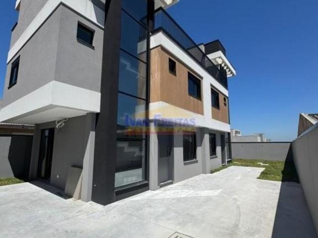 QUADRIPLEX COM ACABAMENTO DE ALTO PADRÃO EM LOCALIZAÇÃO NOBRE NO PORTÃO!