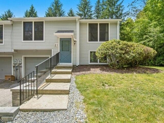 Quail Ct, Hardyston, Condo For Sale