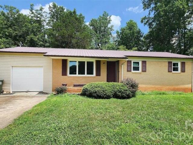 Quail Hill Ave, Newton, Home For Sale
