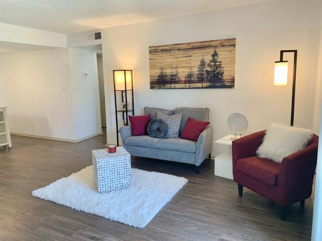 Quail Hollow Apartments 2 Bedroom Apartment for Rent at 2607 E Albany St, Broken Arrow, OK 74014