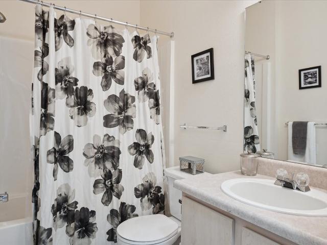 Quail Hollow at the Lakes 2 Bedroom Apartment for Rent at 7000 Quail Lakes Dr, Holland, OH 43528