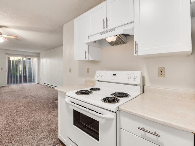 Quail Ridge Apartments 2 Bedroom Apartment for Rent at 4735 Sw Luradel St, Portland, OR 97219 West Portland Park