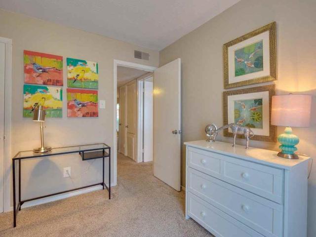 Quail Ridge Apartments 3 Bedroom Apartment for Rent at 1401 E Millbrook Rd Ofc 101, Raleigh, NC 27609