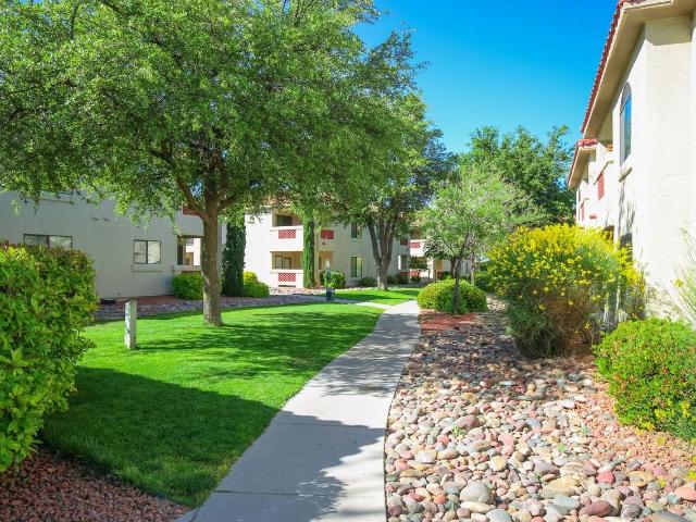 Quail Ridge Apartments 3 Bedroom Apartment for Rent at 251 N Roadrunner Pkwy, Las Cruces, NM 88011