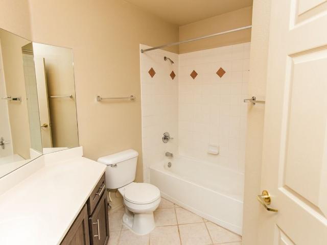 Quail Ridge Apartments 3 Bedroom Apartment for Rent at 251 N Roadrunner Pkwy, Las Cruces, NM 88011