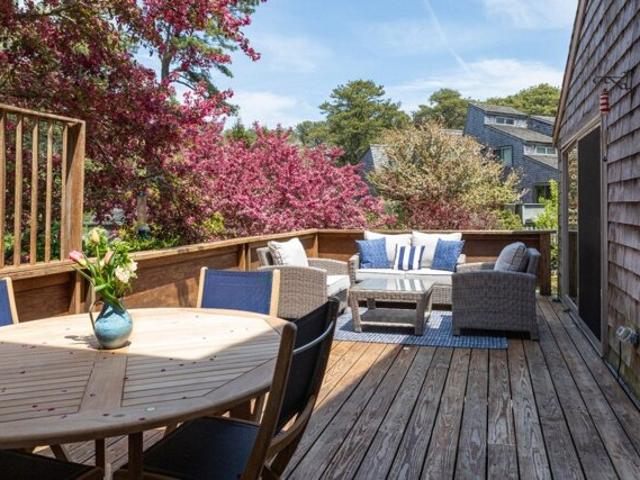 Quail Run Unit,oak Bluffs, Condo For Sale