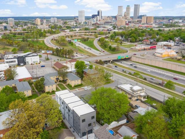 Quaker Condos 2 Bedroom Apartment for Rent at 1411 S Quaker Ave, Tulsa, OK 74120