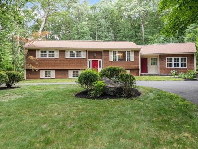 Quaker Ln, Bolton, Home For Sale