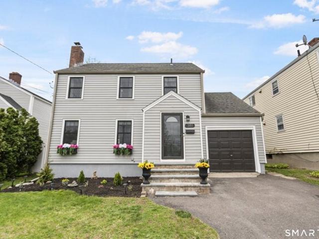 Quaker Ln S, West Hartford, Home For Sale