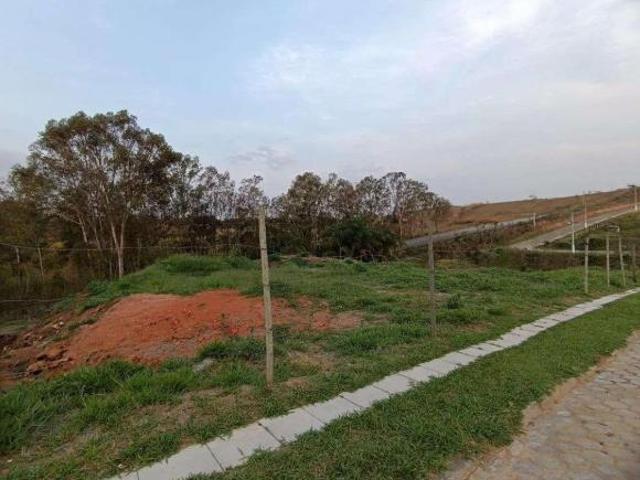 Qualidade de Vida e Oportunidade: Lote de 1000m² em Condomínio Fechado no Marino Ceolin