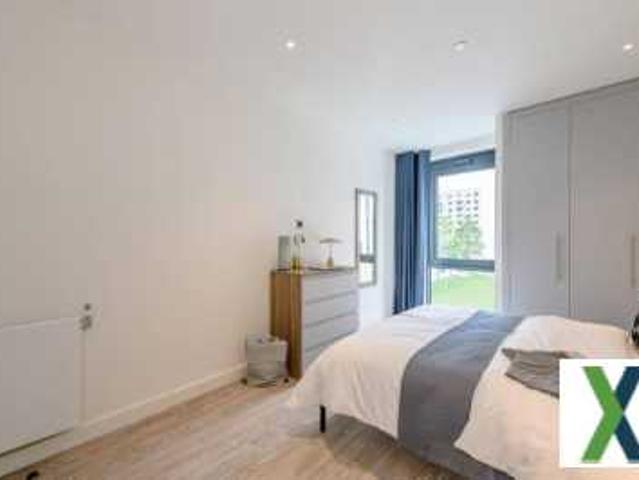 ? Quality Shared Room ? Relaxed & Secure Setting ?Limehouse, London