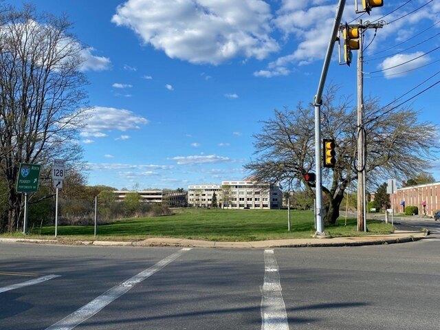 Quannapowitt Pkwy, Wakefield, Plot For Sale