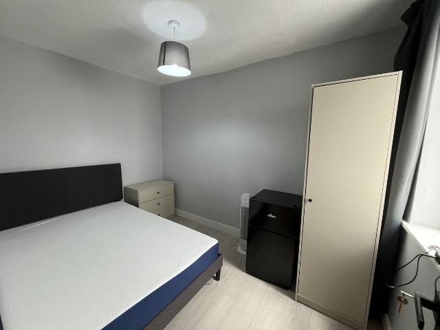 Quantock Terrace, Bridgwater TA6, Room to rent, £700 pcm | PrimeLocation