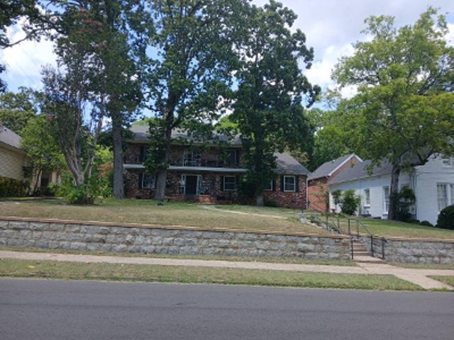 Quapaw Ave