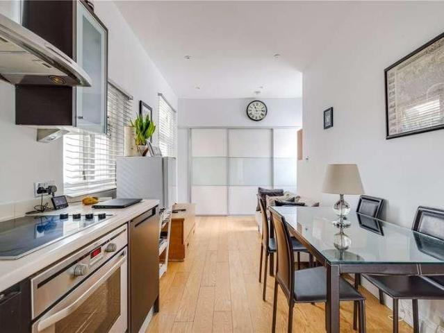 Quarrendon Street, London, SW6